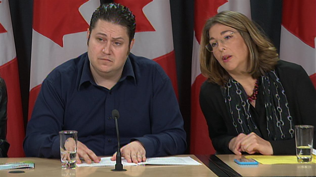 Les syndiqués de Postes Canada veulent en faire un vecteur de ...