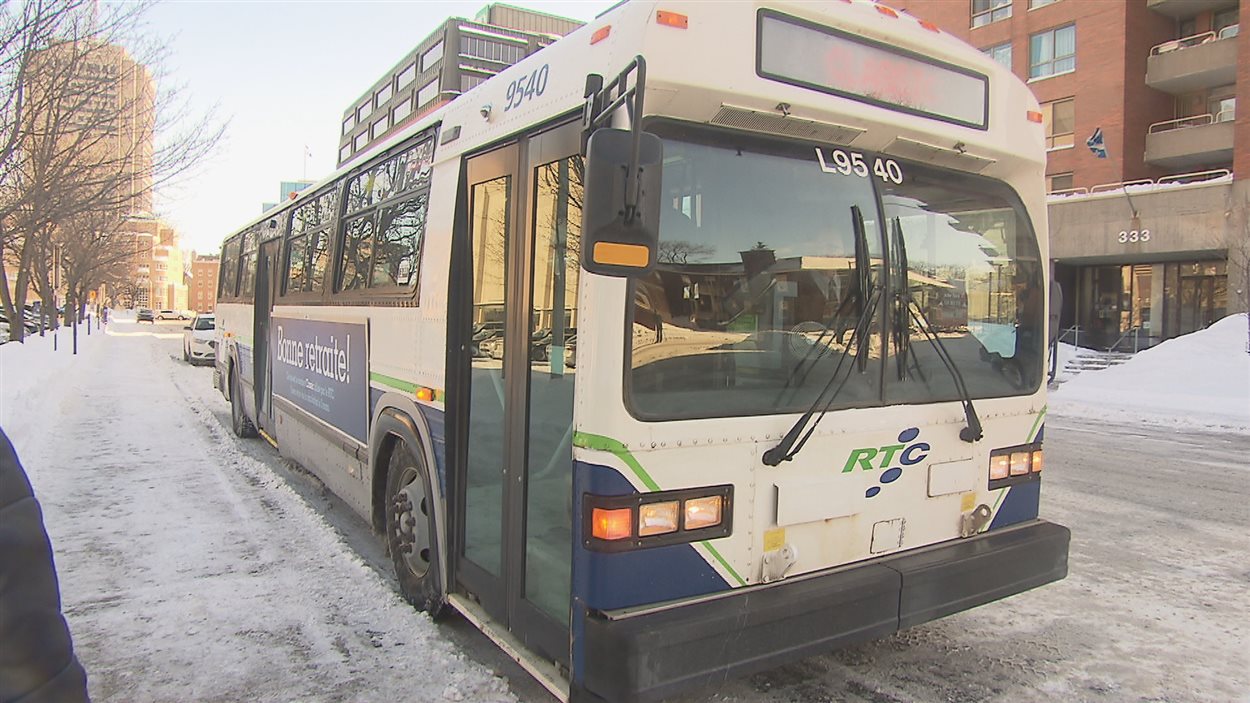 Dernier trajet pour l'autobus Classic du RTC | Radio-Canada.ca