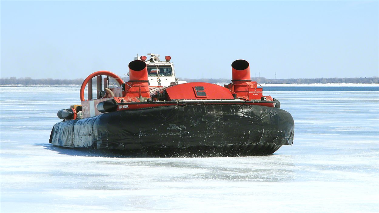 Métier : commandante d'aéroglisseurs dans la Garde côtière | Radio-Canada