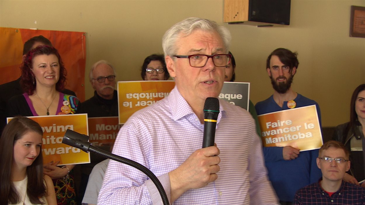 Greg Selinger remporte l'investiture néo-démocrate dans Saint-Boniface ...