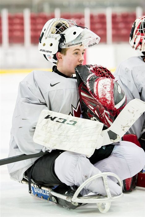 Le hockey sur luge, une occasion inattendue pour un jeune gardien de ...