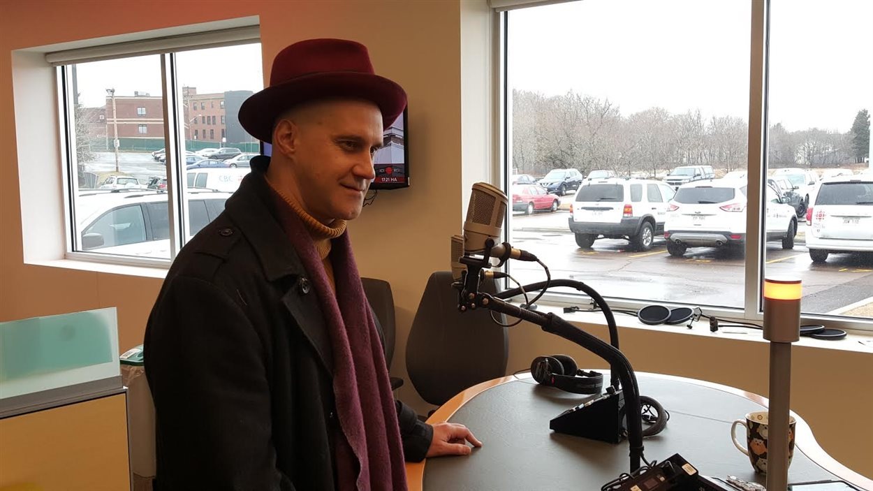 Joseph Edgar dévoile le contenu de son 6e album | Radio-Canada