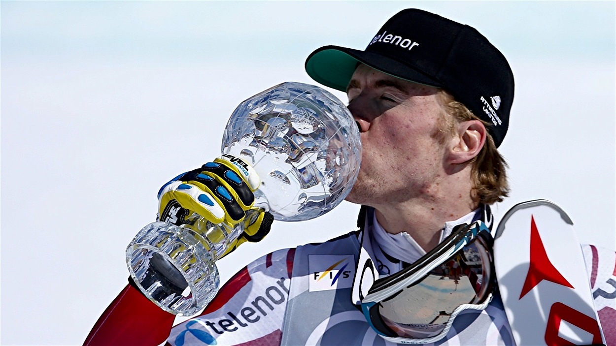 Kilde embrasse le cristal en super-G | Radio-Canada