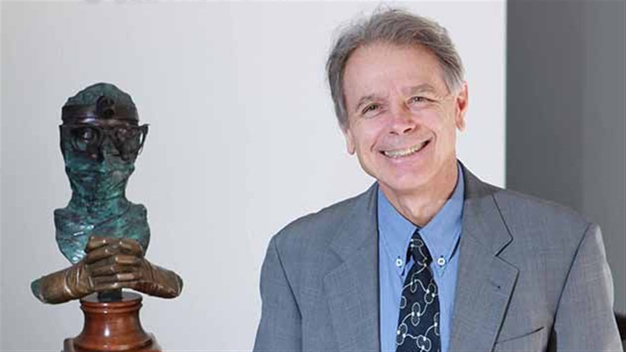 De faux implants dans les pieds d'un garçon | Radio-Canada