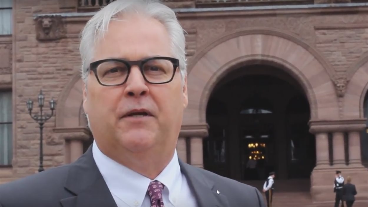 Le 7e ombudsman de l’Ontario, Paul Dubé, est entré en fonction | Radio ...