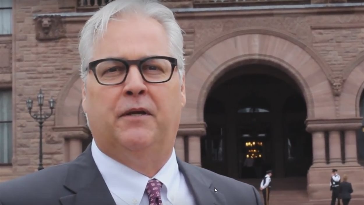 Le 7e ombudsman de l’Ontario, Paul Dubé, est entré en fonction | Radio ...