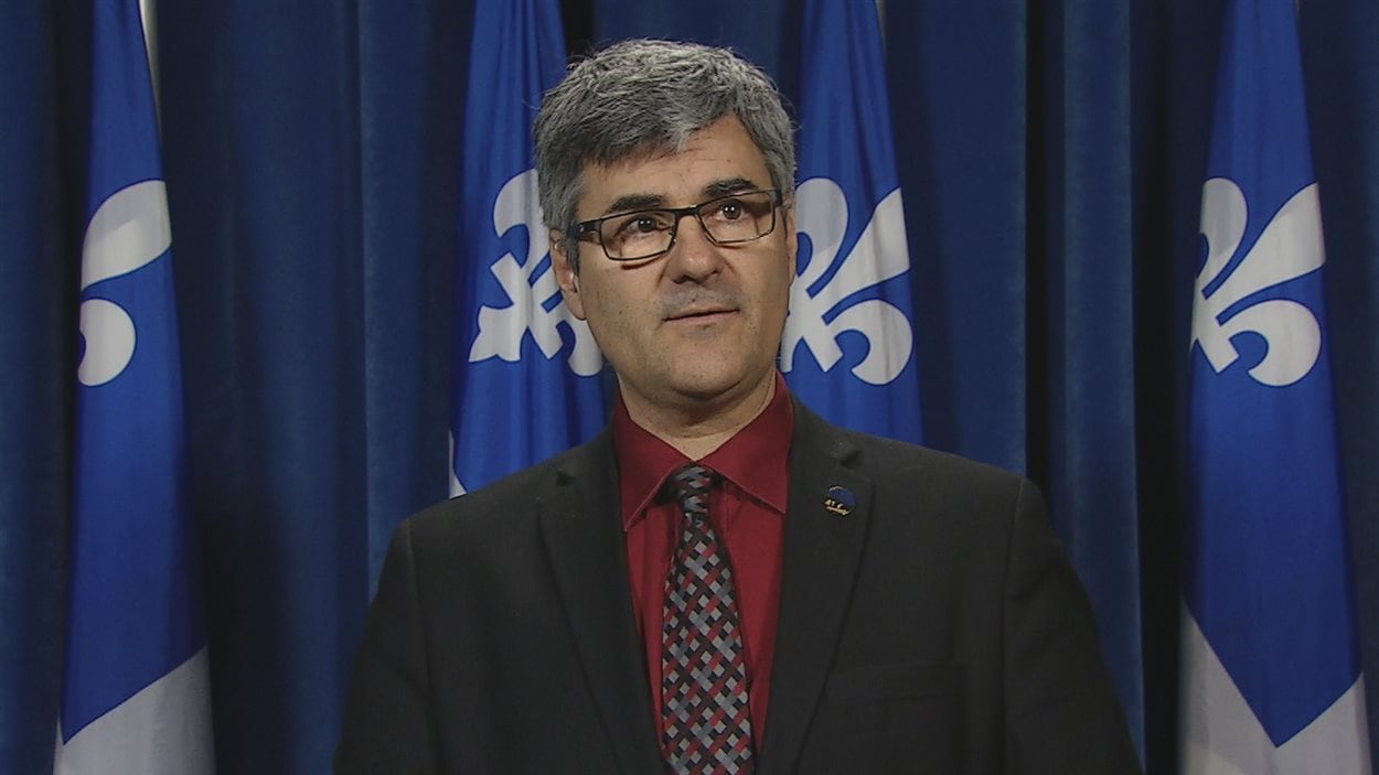« Le test, il est pour Philippe Couillard », dit Éric Caire | Radio-Canada