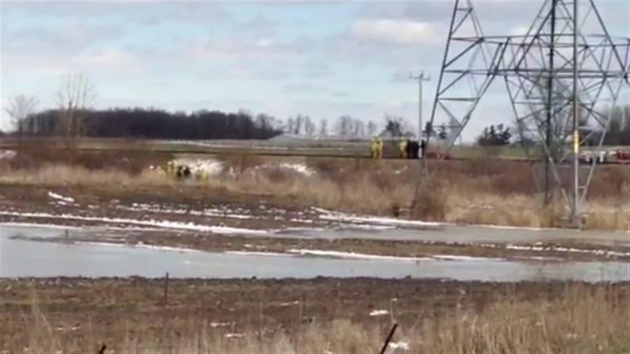 Une collision entre un train de passagers VIA Rail et un véhicule fait ...