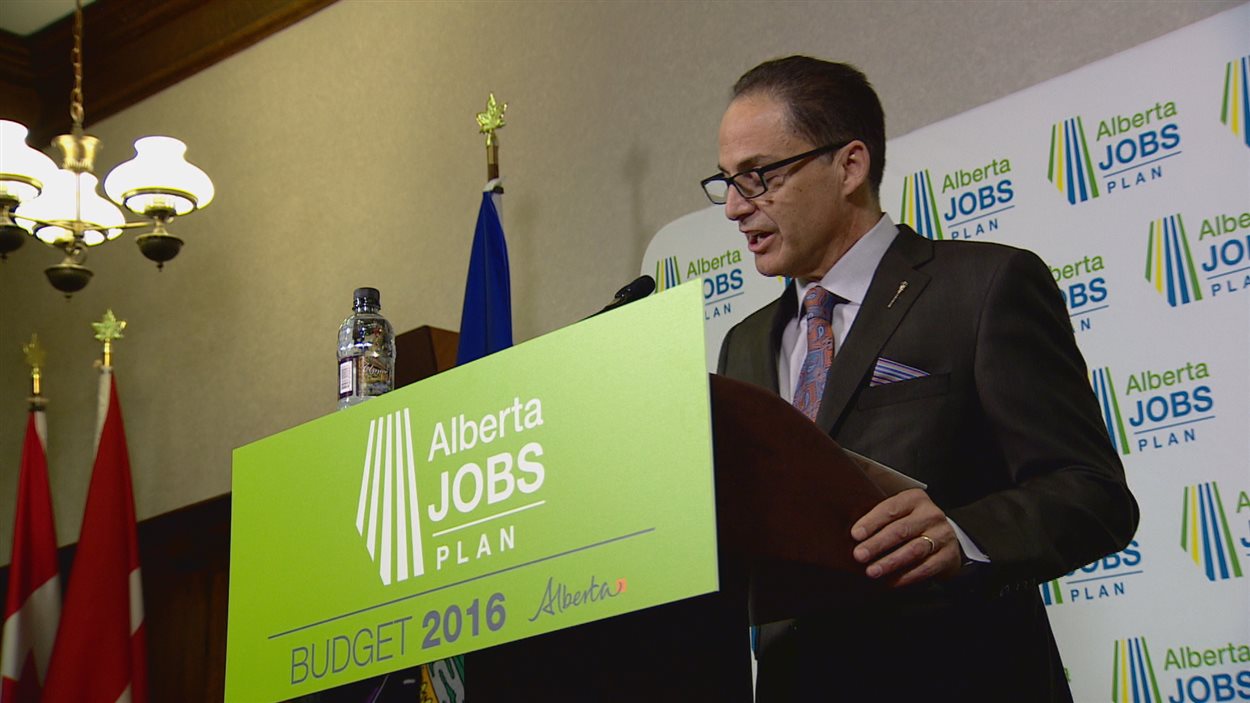 L'agence DBRS baisse la cote de crédit de l'Alberta | Radio-Canada