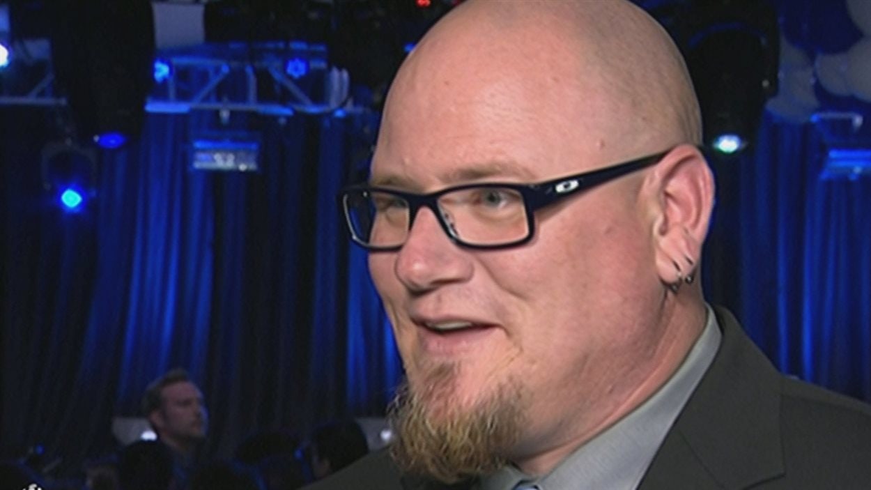 Le conservateur Bob Lagassé ravit Chemin-Dawson au NPD | Radio-Canada