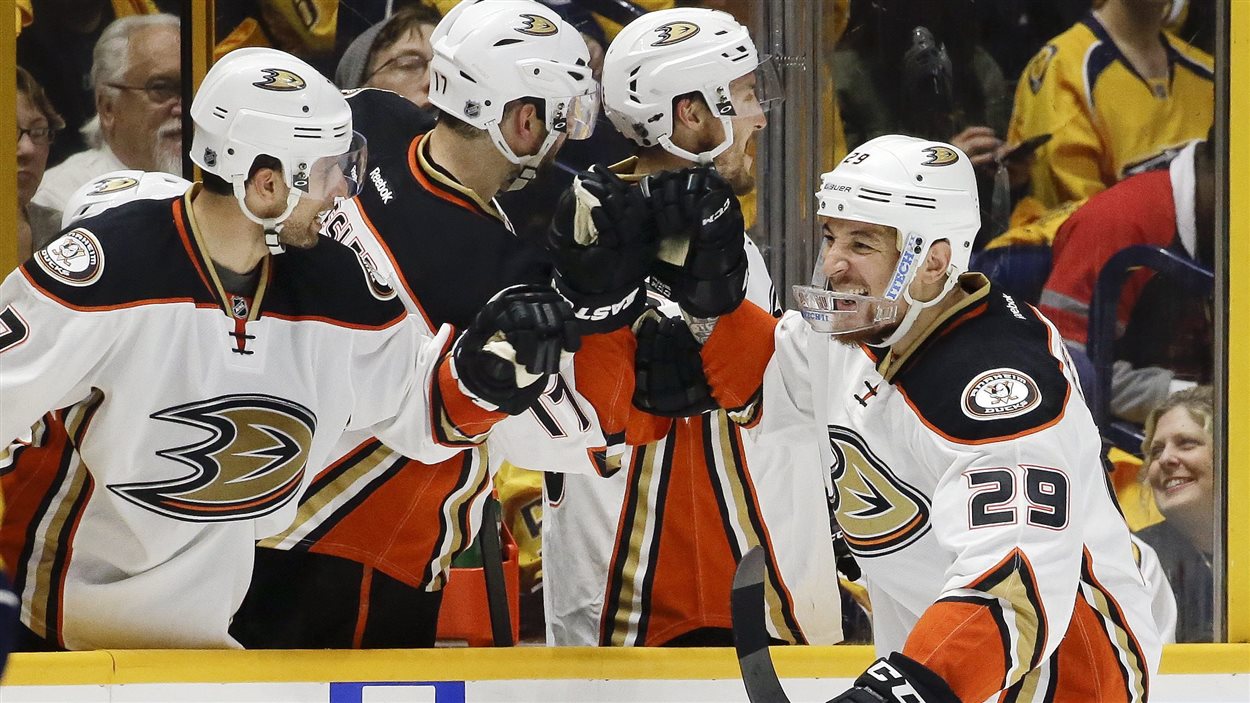 À Nashville, les Predators sont la proie des Ducks | Radio-Canada