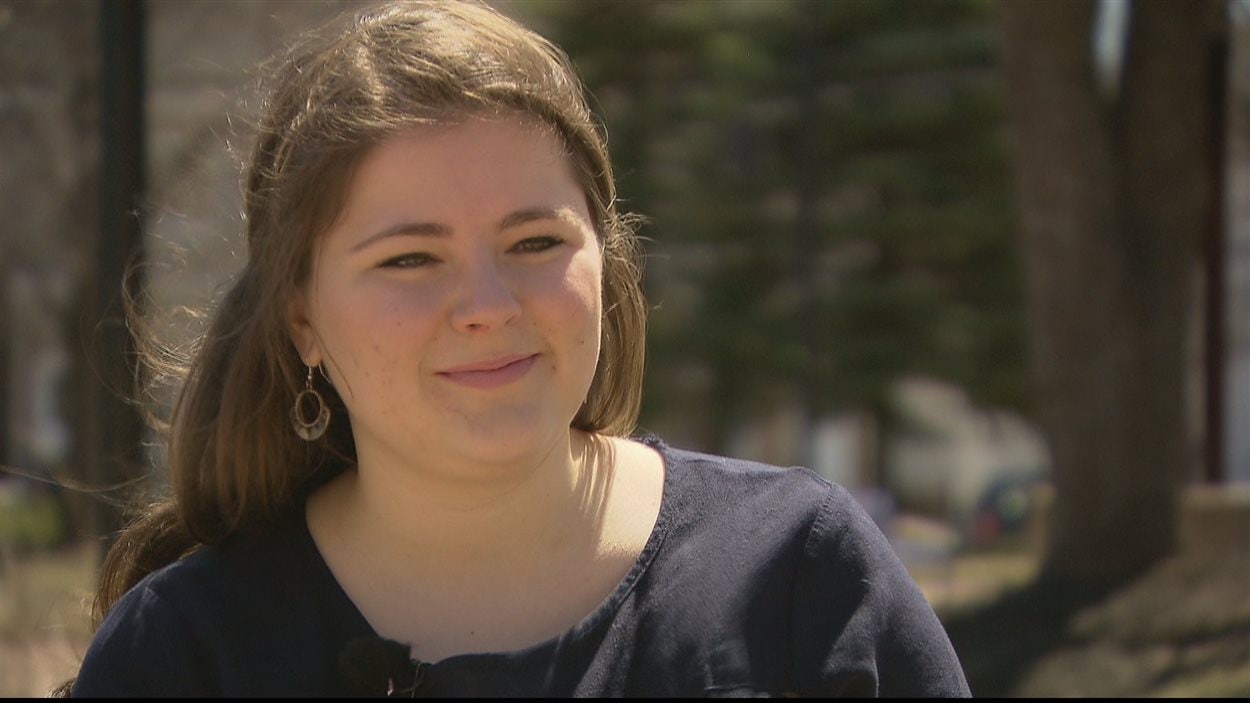 Christine Melanson lance son album Constellations | Radio-Canada