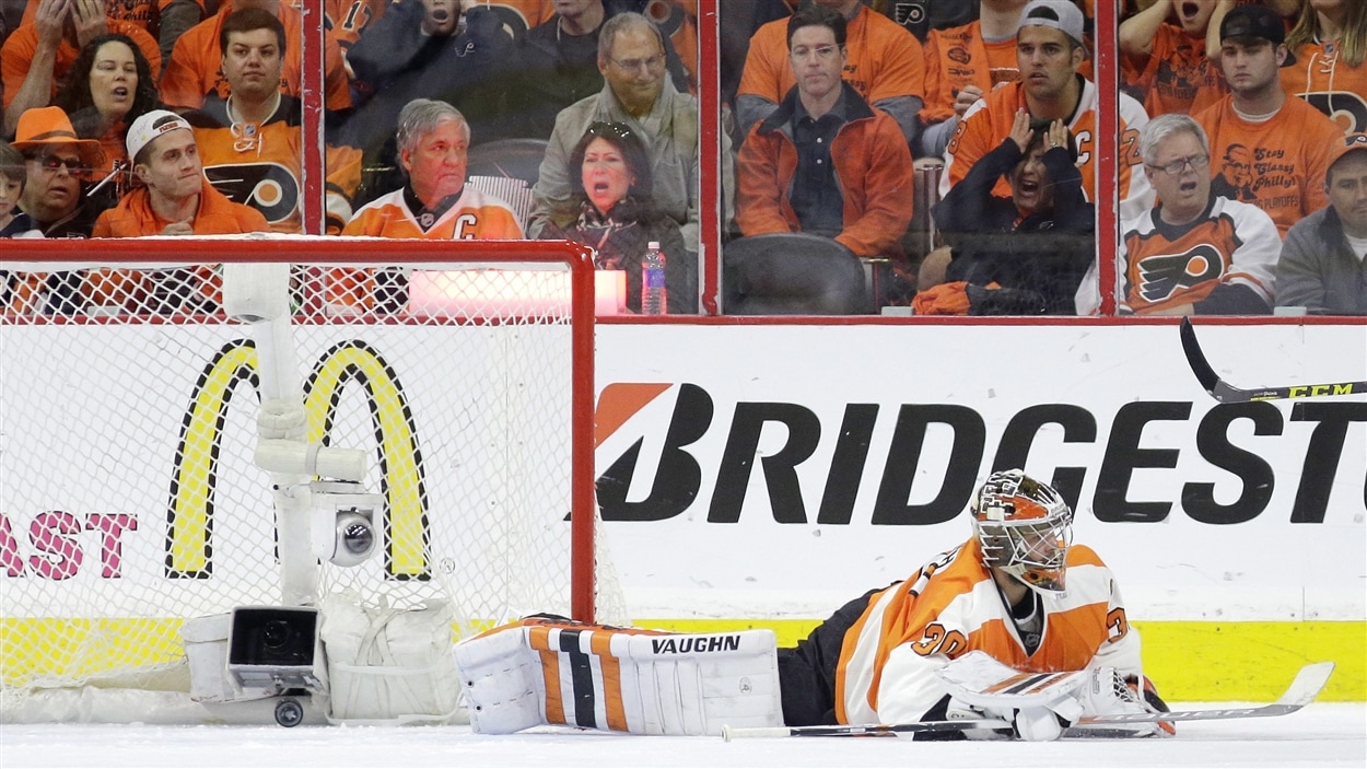 Les Capitals avancent, les Flyers en vacances | Radio-Canada