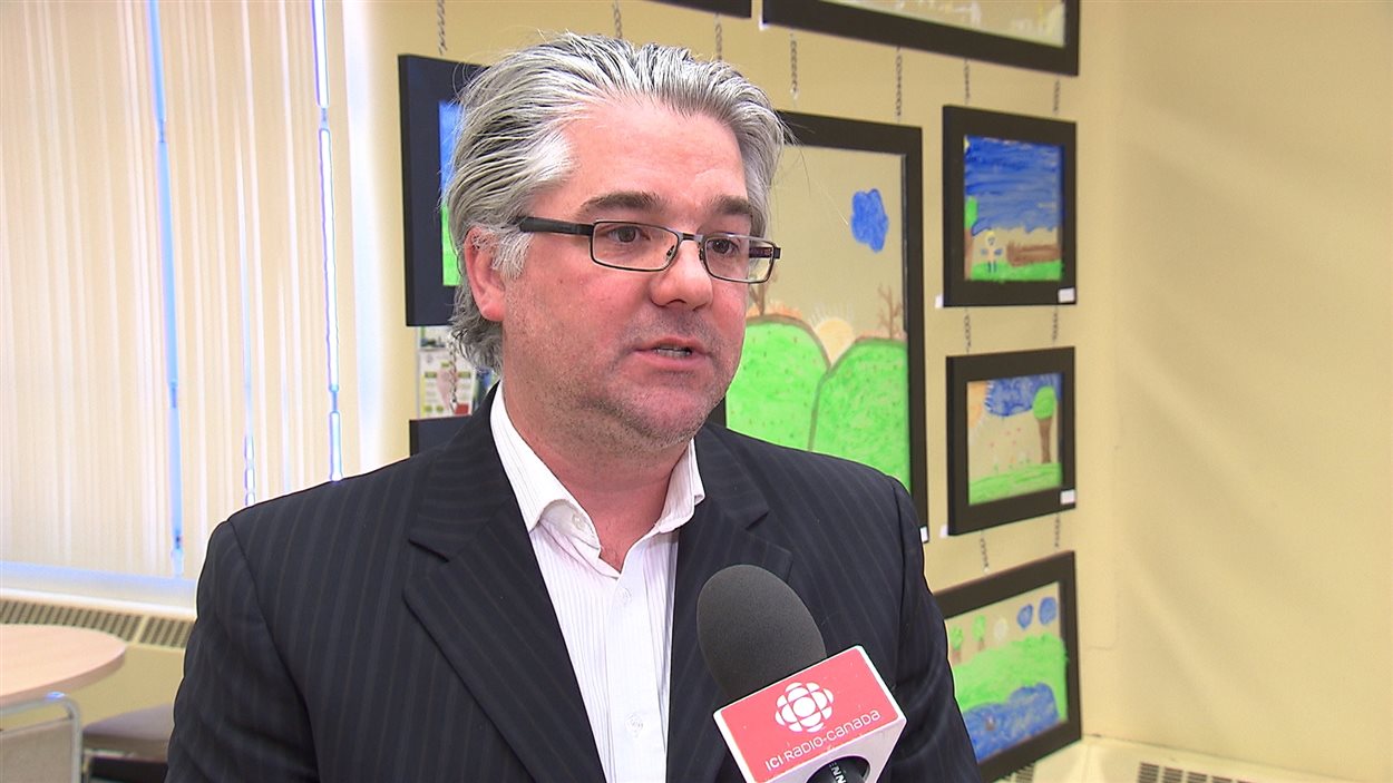 Québec soutient la lecture et l'écriture dans les écoles de la Côte ...