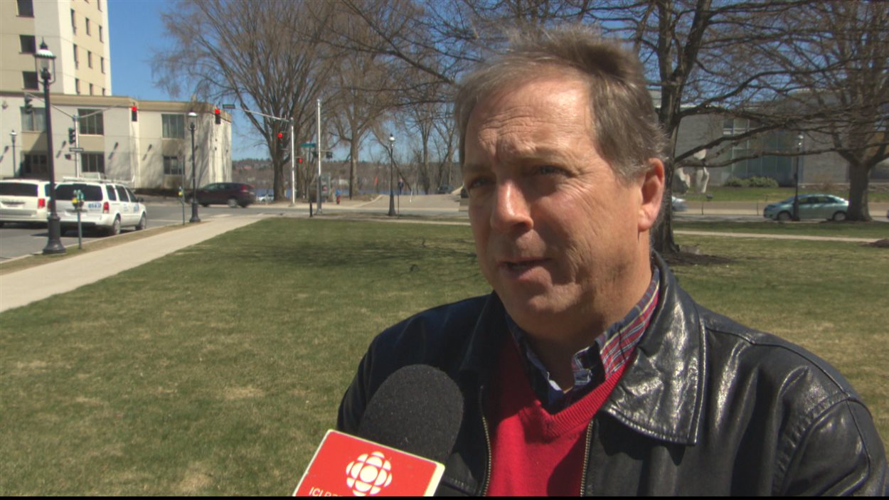 Des francophones aux élections municipales à Fredericton | Radio-Canada