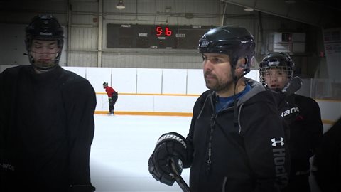 Pour Robert Lafrenière, le bénévolat est plus qu’un sport | Radio-Canada