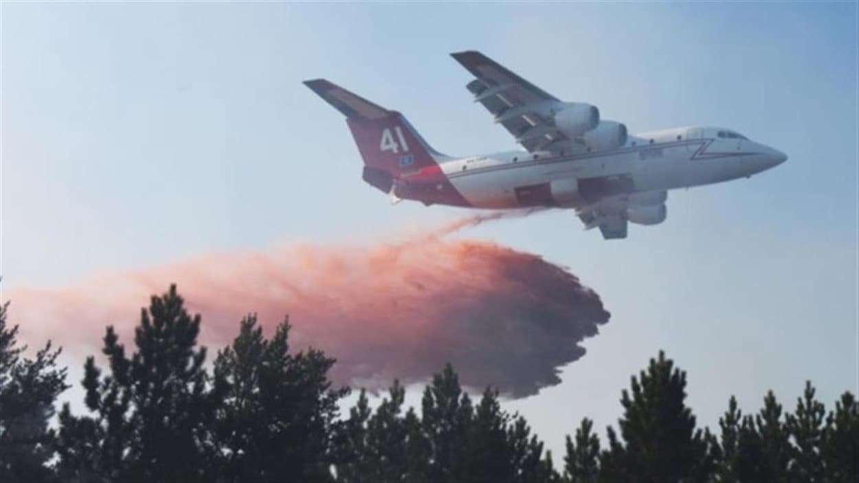 Feux de forêt au Manitoba : des pompiers d’outre-province en renfort ...