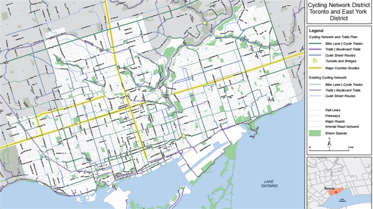 Toronto pourrait doubler son réseau de pistes cyclables | Radio-Canada