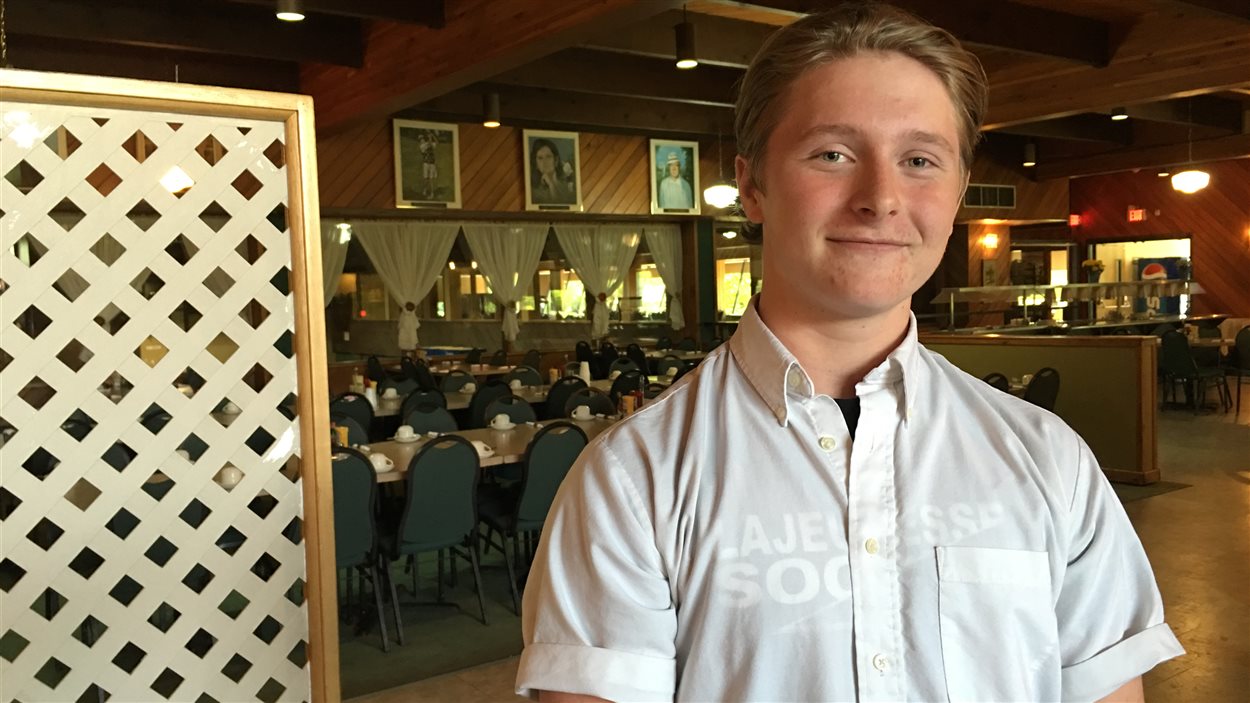 L'importance de l'étiquette en affaires | Radio-Canada