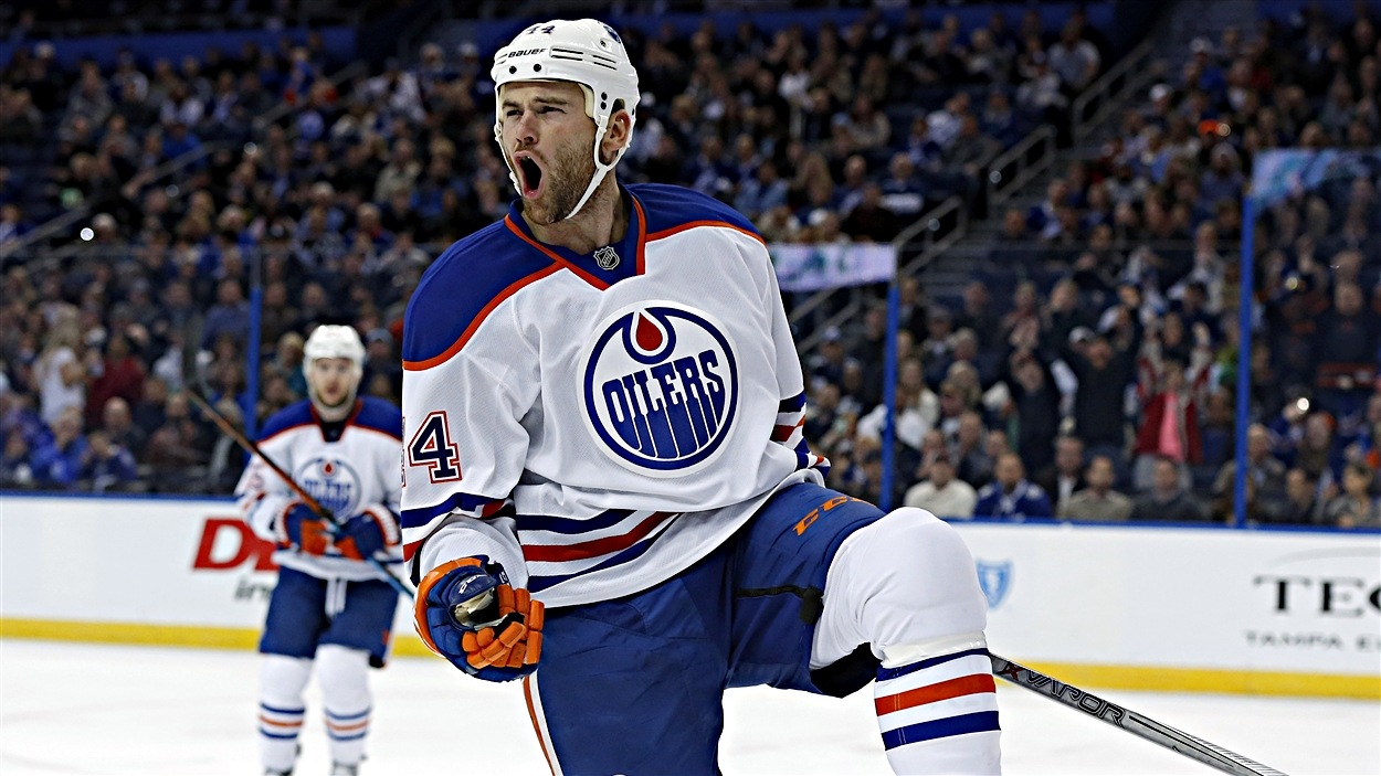 Contrat d'un an pour Zack Kassian avec les Oilers | Radio-Canada