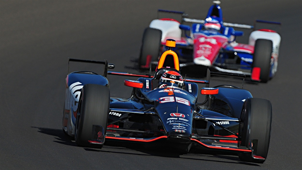 Alex Tagliani est 19e aux essais à Indianapolis | Radio-Canada