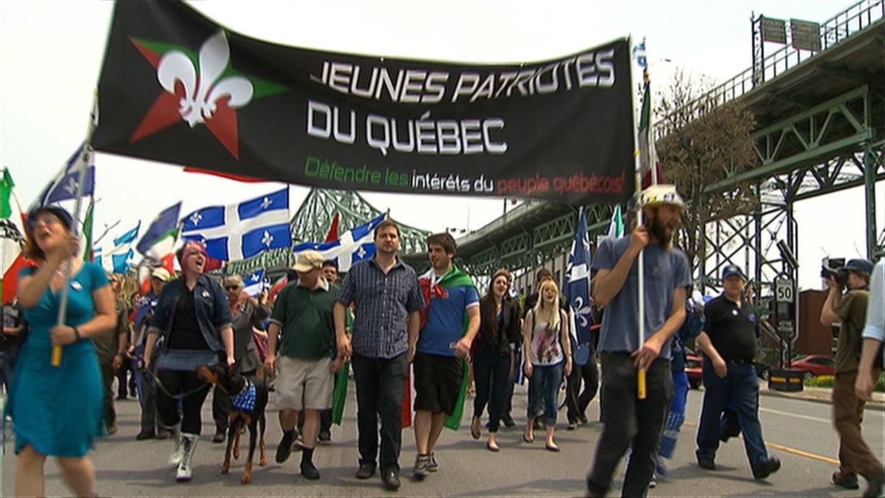 La marche des patriotes réunit des centaines de personnes à Montréal ...