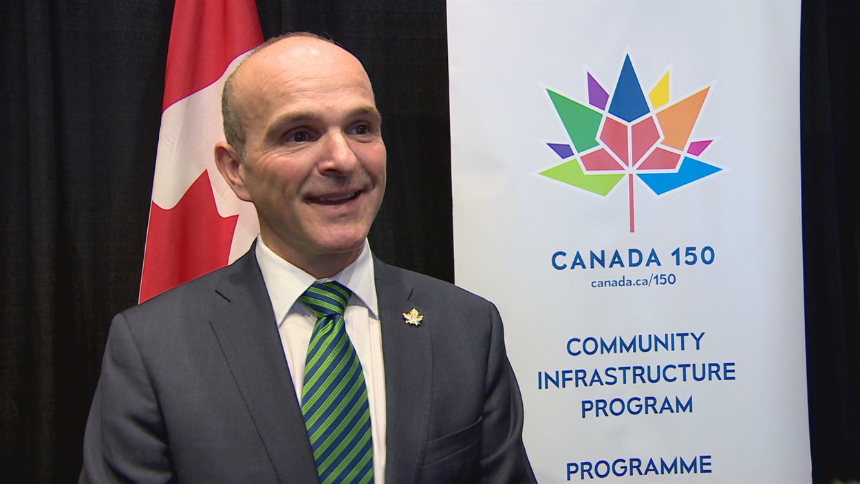 Ottawa donne 46,2 M $ pour les infrastructures des groupes ...