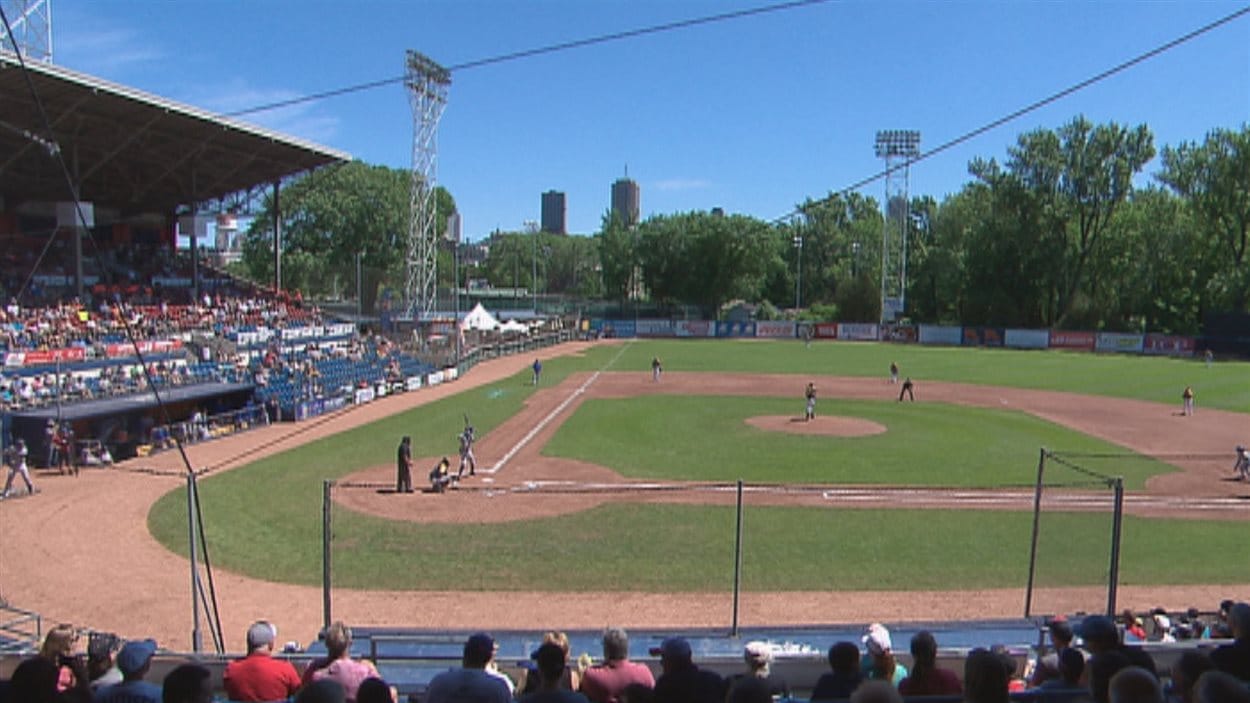 Le baseball au service des personnes âgées | Radio-Canada