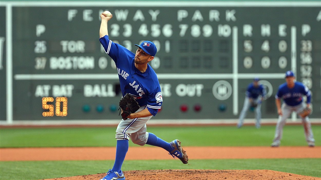 Marco Estrada et les Blue Jays l'emportent à Boston | Radio-Canada