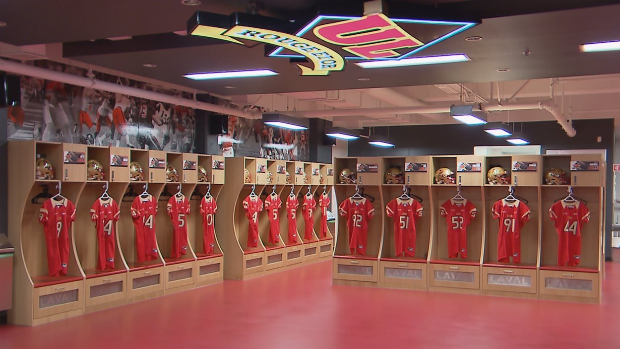 Le nouveau vestiaire du Rouge et Or football commémore les succès ...