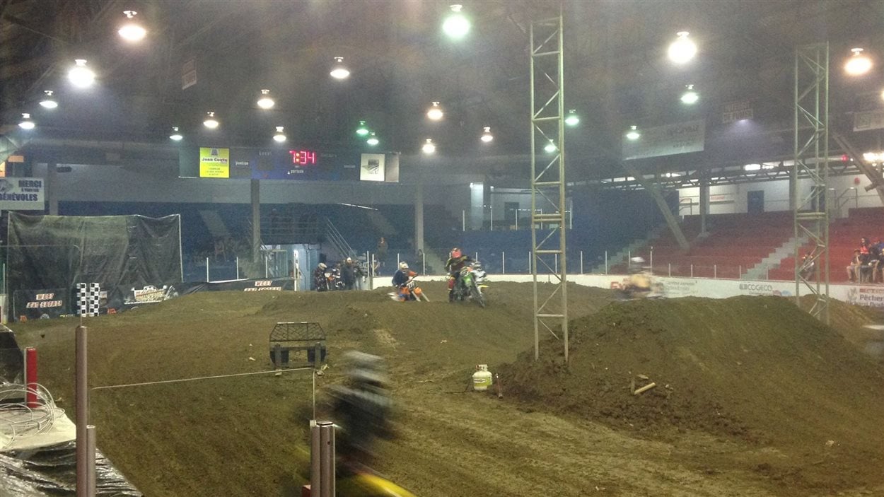 Le 7e Arénacross se déroule à Chandler | Radio-Canada