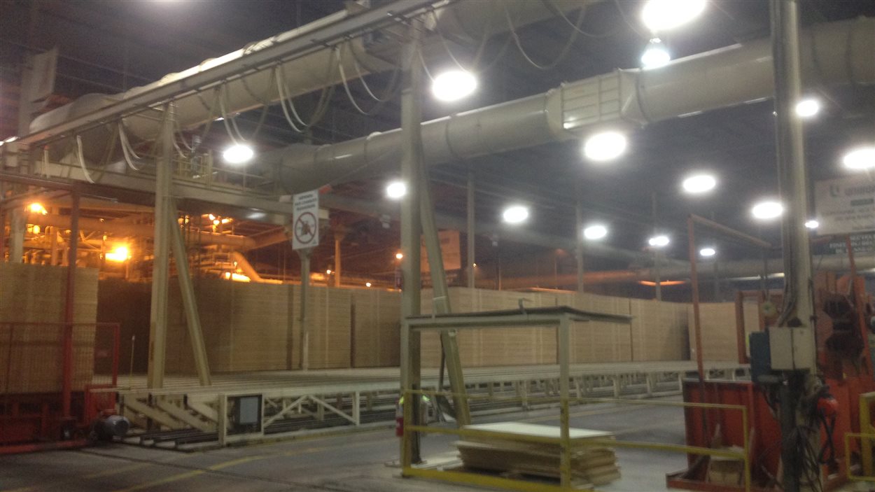 Aide financière de 4,5 millions de dollars pour Uniboard à Val-d'Or ...