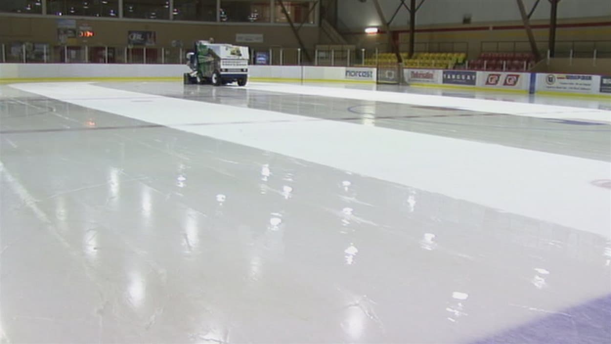 Rénovation de l'aréna : Mont-Joli espère profiter d'un nouveau ...
