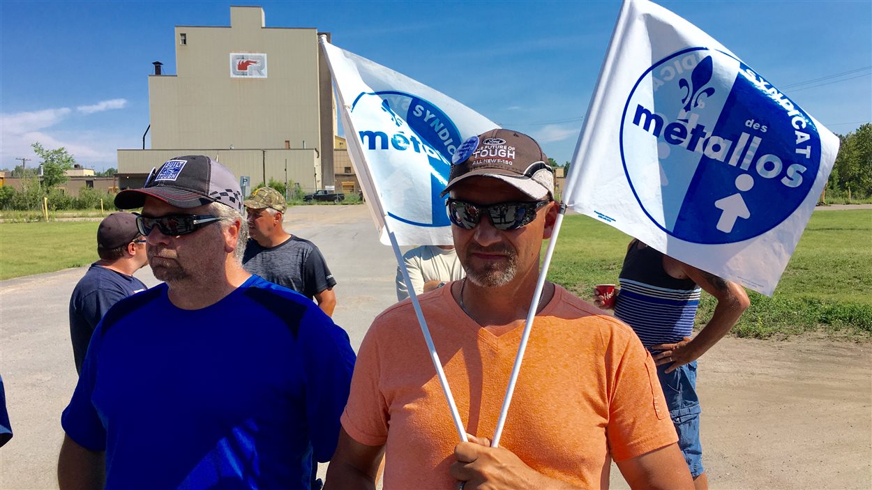 Les syndiqués de Resco rentrent au travail | Radio-Canada