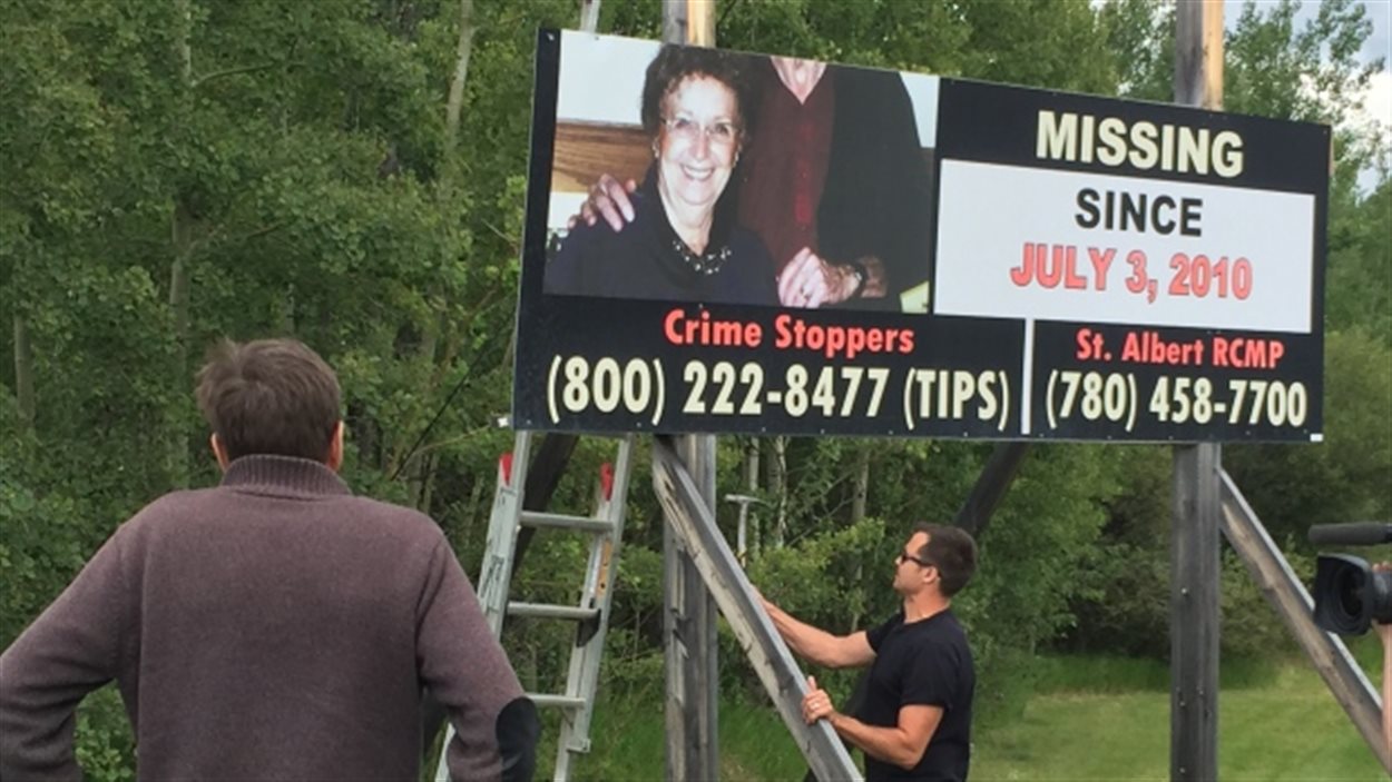 Le fils des McCann retire l'affiche offrant une récompense pour ...