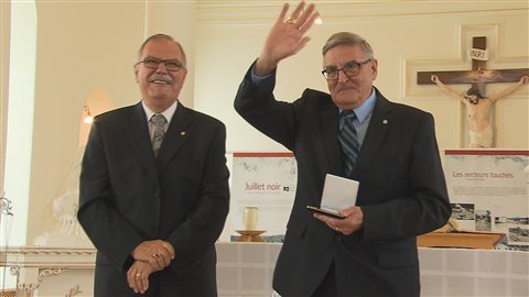 Cérémonie commémorative pour les vingt ans du déluge : les anciens ...