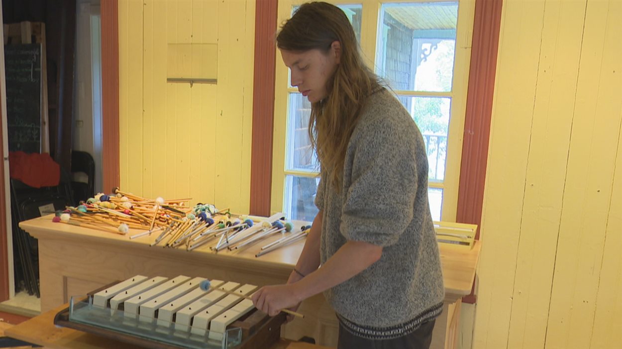 Des instruments inusités à la Maison Rioux au Bic | Radio-Canada