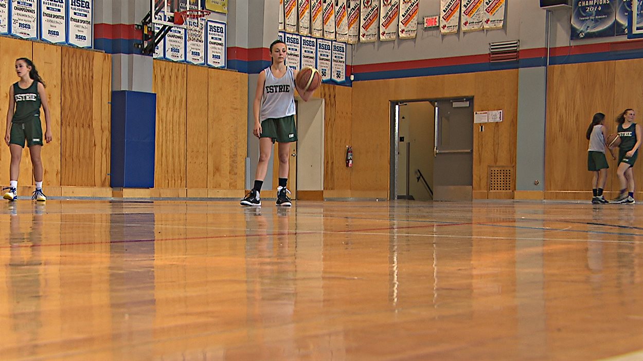 Basketball : les soeurs Vachon en route vers les Jeux du Québec | Radio ...