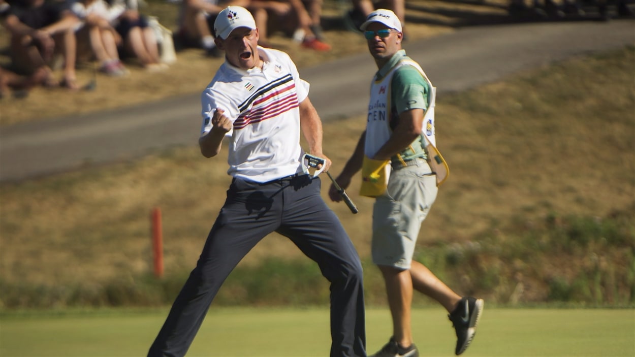 Du Toit dans le rétroviseur de Snedeker à Glen Abbey | Radio-Canada