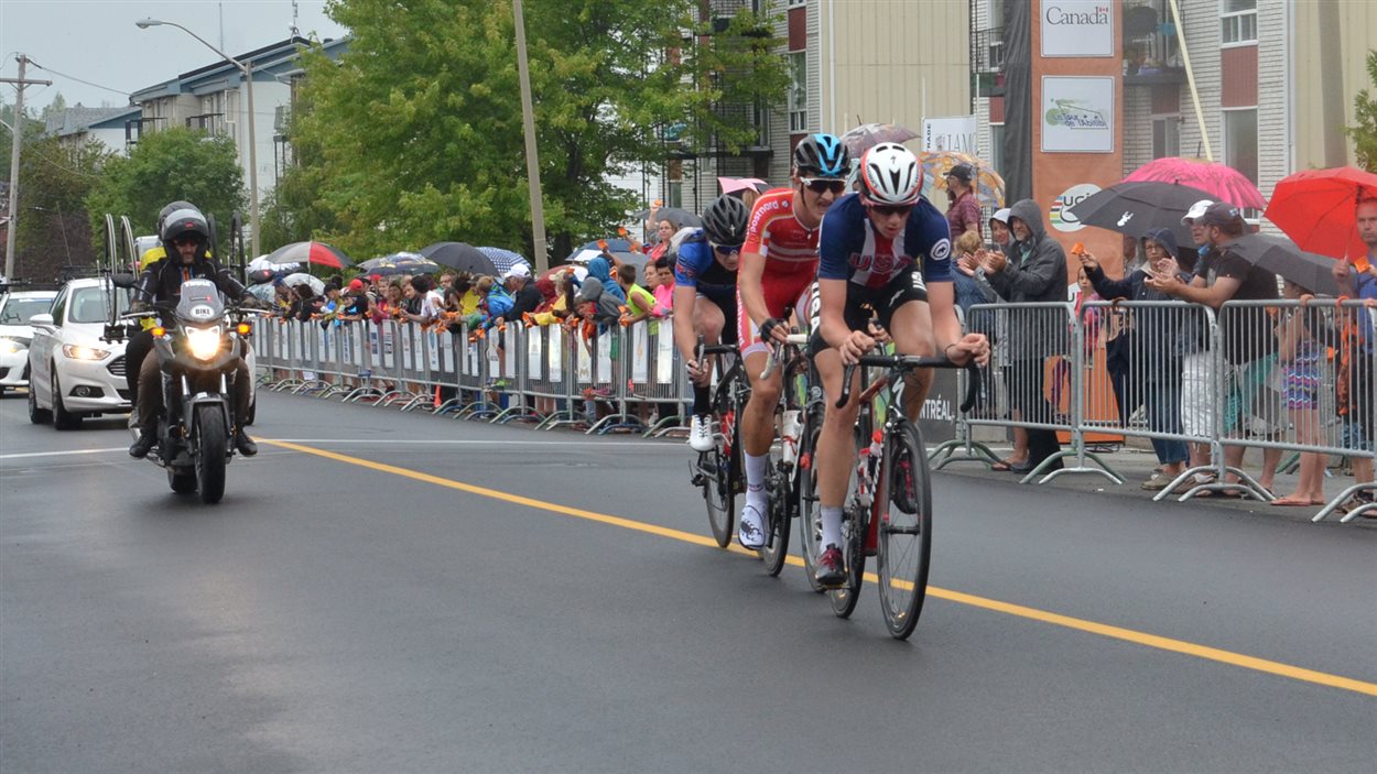Tour de l'Abitibi : l'Américain Brandon McNulty est le grand gagnant | Radio-Canada
