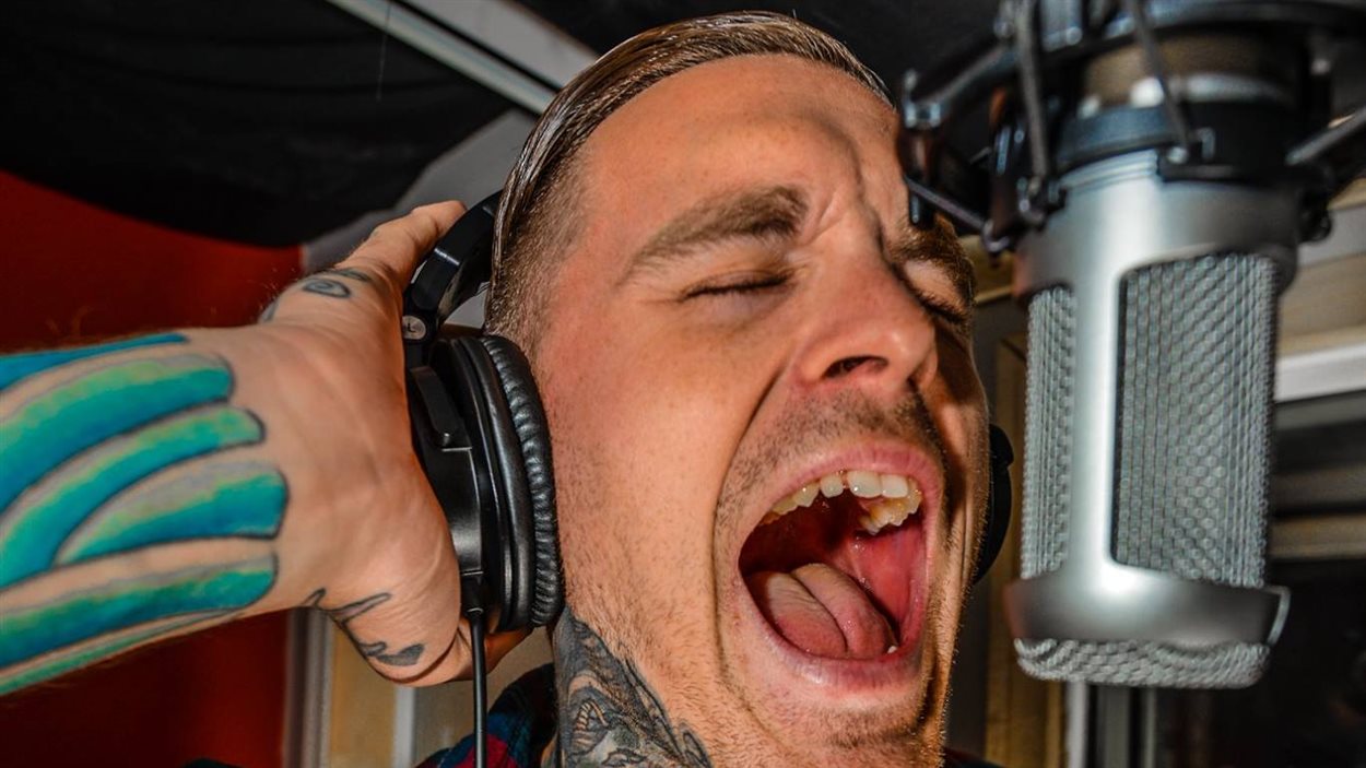 Jonathan Cabana : de la scène métal jusqu'aux fourneaux | Radio-Canada