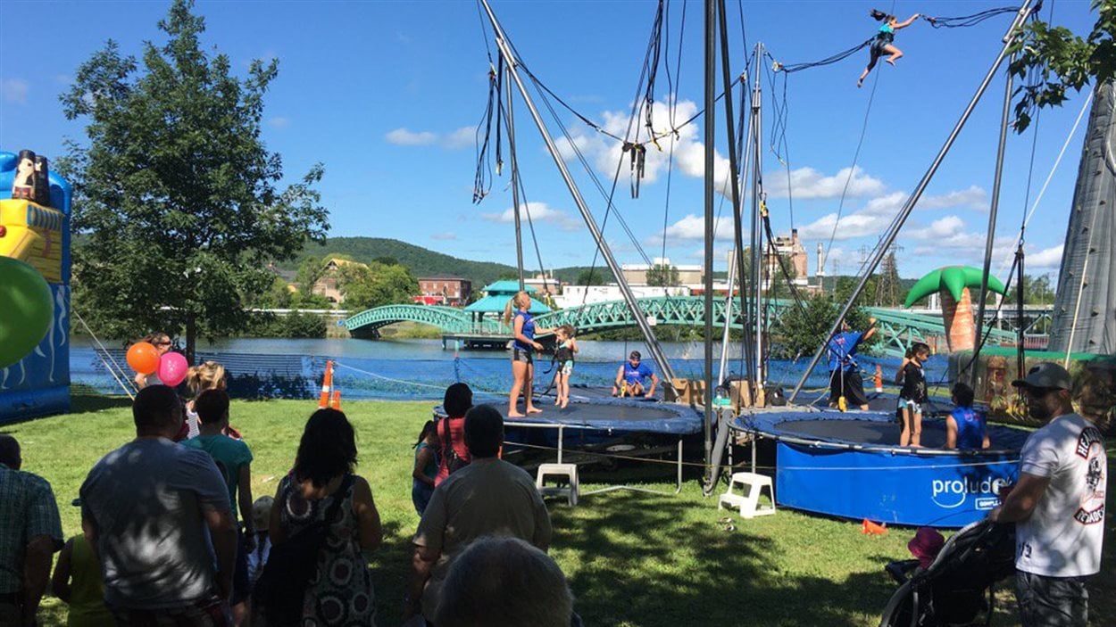 La Foire brayonne bat son plein à Edmundston | Radio-Canada