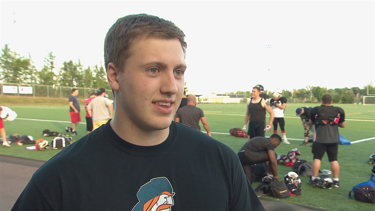 Football senior : Mustangs de Moncton et Wanderers de Saint-Jean en ...