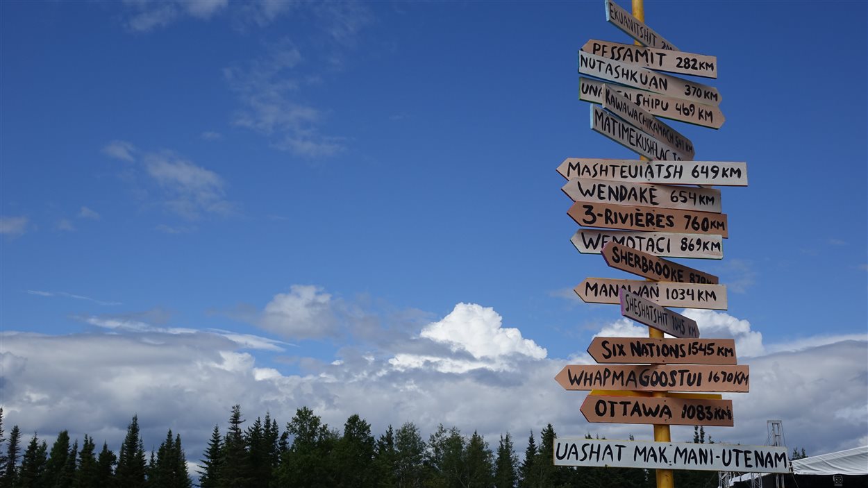 Photoreportage sur le 32e Festival Innu Nikamu, à Maliotenam | Radio-Canada