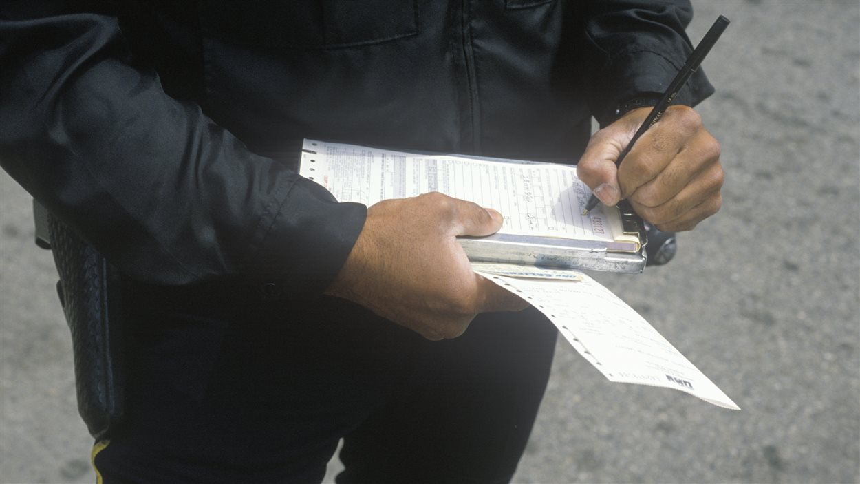 Les amendes sont inefficaces pour contrôler la pandémie, dit un rapport ...