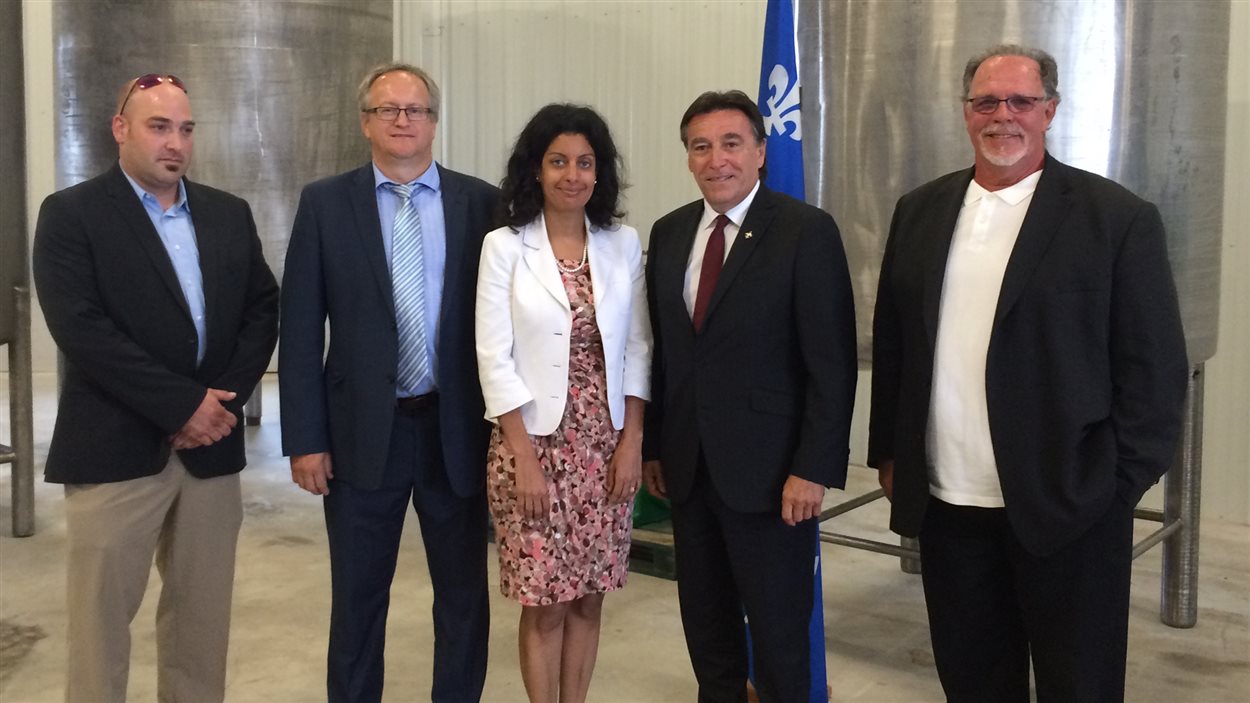Québec investit plus d'un million de dollars aux Îles | Radio-Canada