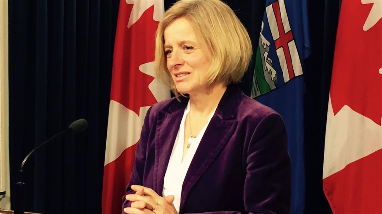 Rachel Notley défend les pipelines au congrès d'Unifor | Radio-Canada