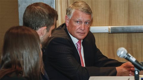 Première journée du comité d'enquête sur Robin Camp à Calgary | Radio ...