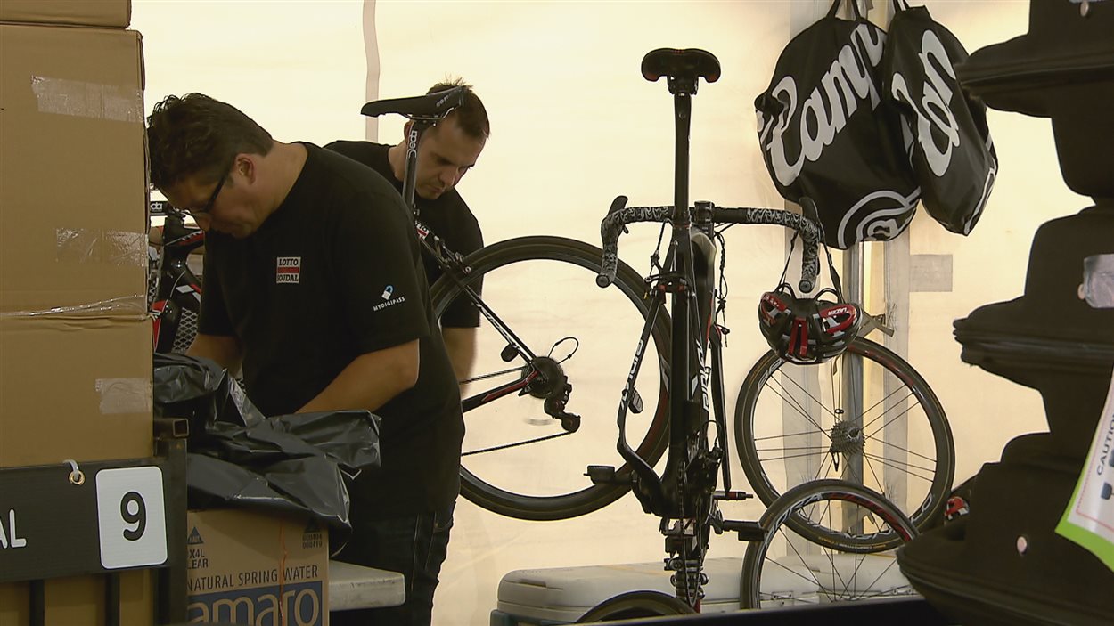 Grand Prix cycliste : le rôle des mécanos en vue de la course | Radio ...
