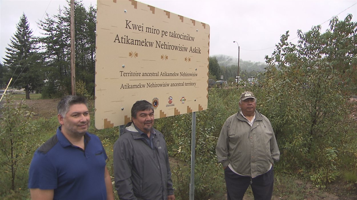 Les Atikamekw marquent leur territoire | Radio-Canada